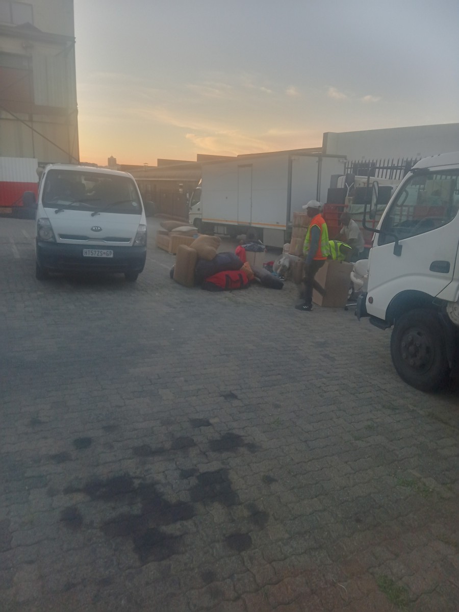 Royal Shift Logistics — Book Now